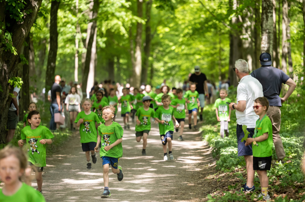 Över 30 000 barn beräknas springa i Sveriges största barnlopp ...